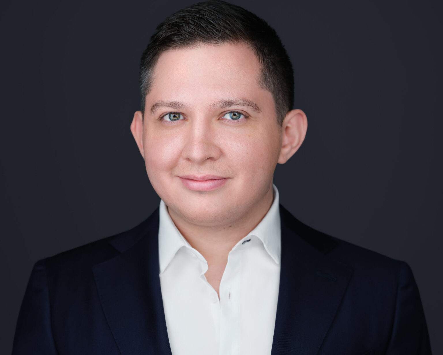 Professional Headshots Scottsdale Phoenix | Expert Coaching & Retouching